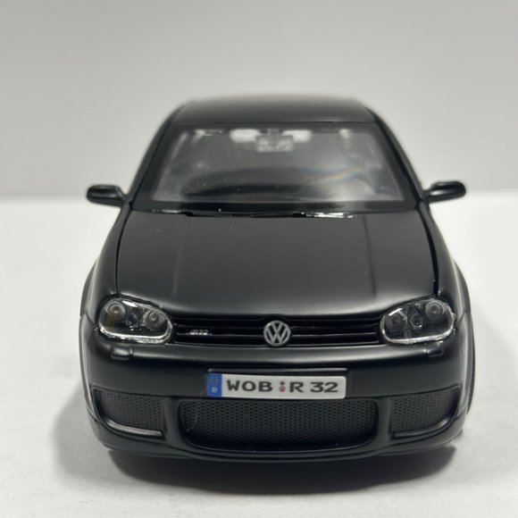 maisto | Toys | Maisto Volkswagen Golf R32 Matte Black 24 Diecast Model ...